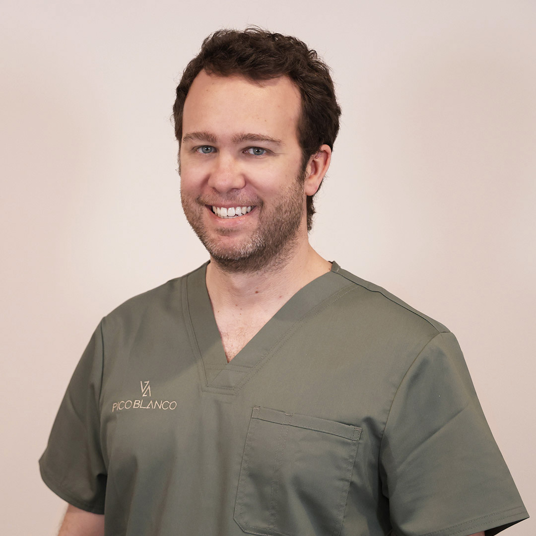 Equipo estética dental en Carballo